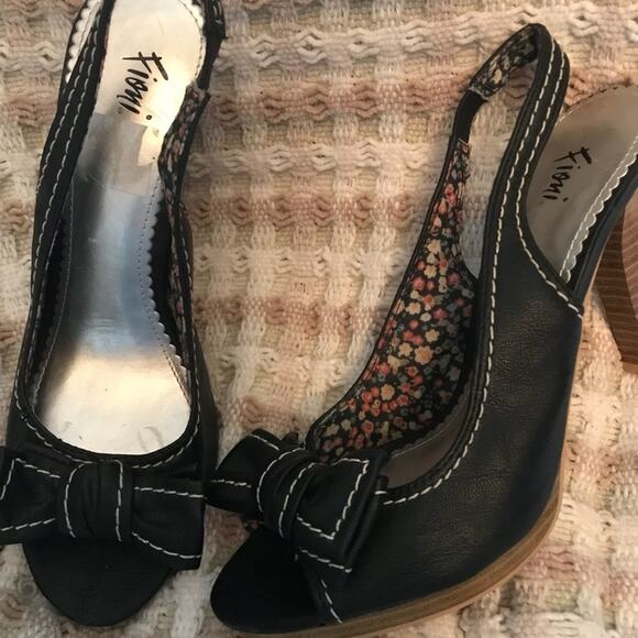 FIONI Clothing | Shoes | Nwot Fioni Peeptoe Black Heels | Poshmark